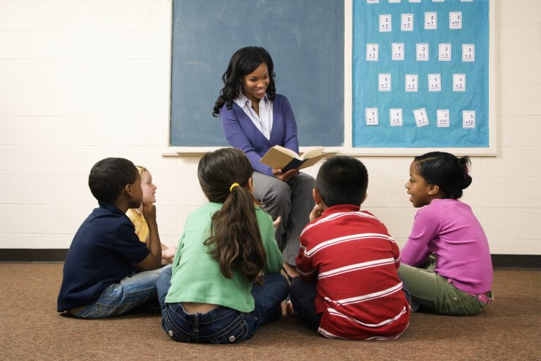 Classroom Read Aloud Strategies That Get (And Keep) Students Engaged ...